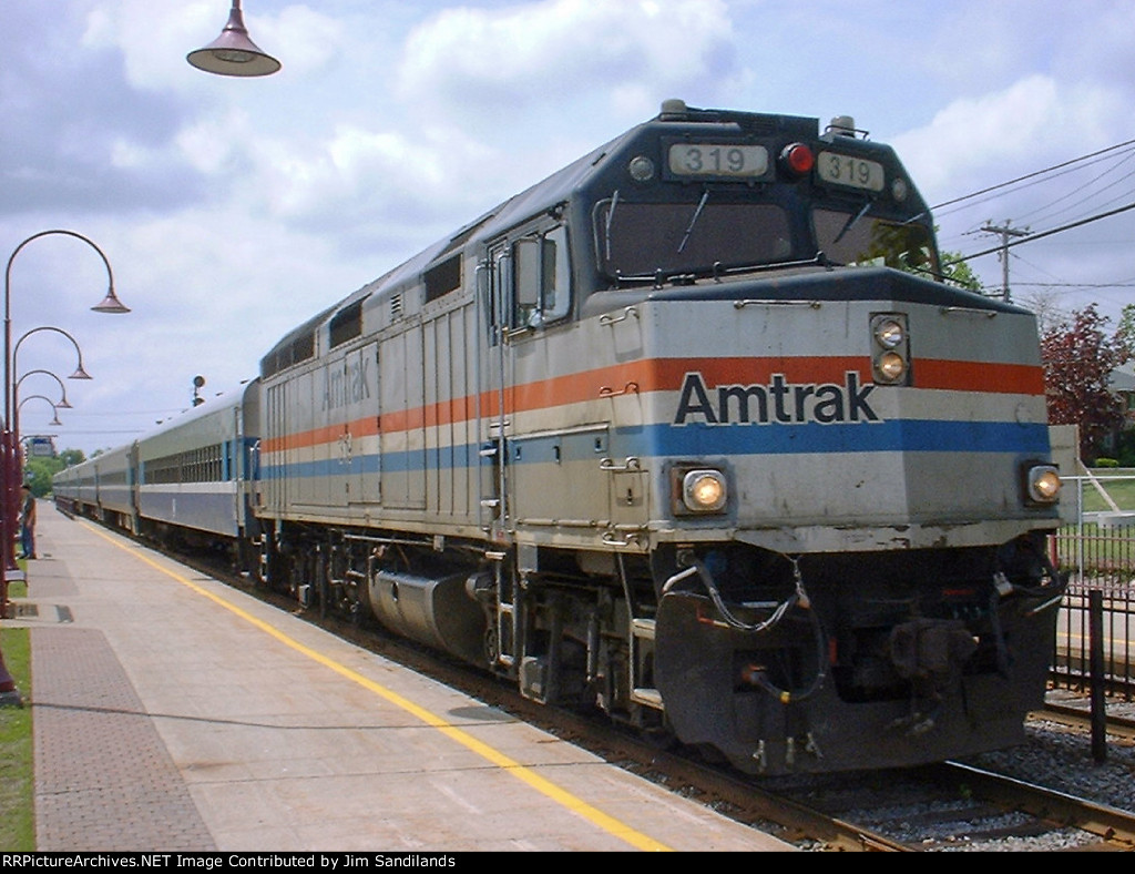 AMTRAK 319 train 60 at Montreal West